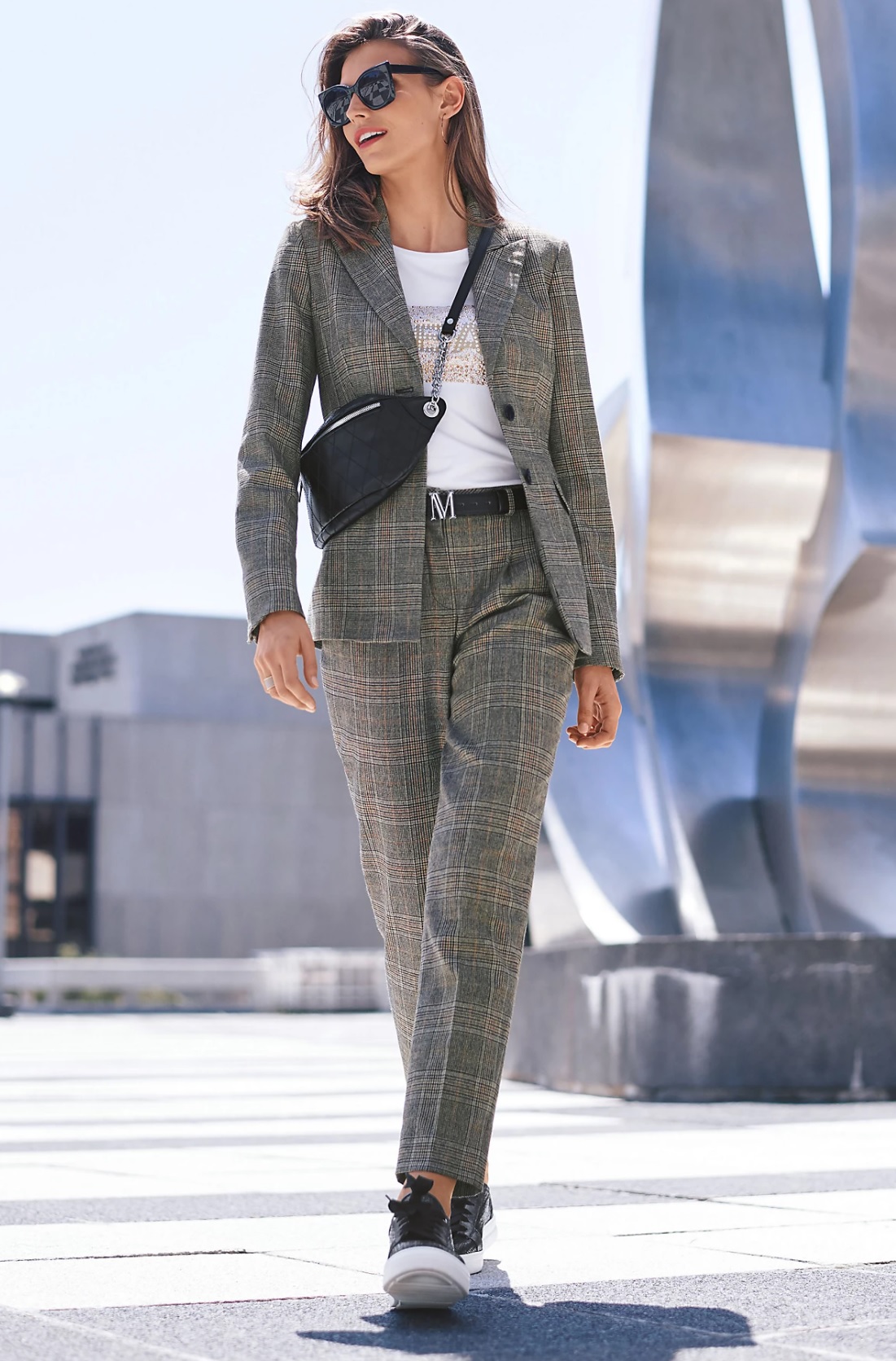 How To Wear The Tailored Style Trend And Look Professional - Emma ...